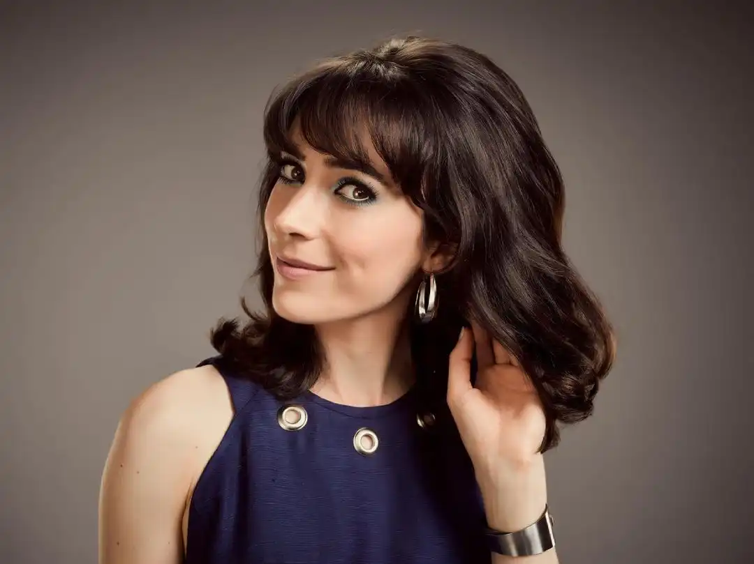 Geraldine Hakewill - Australian Actress | Facts, Net worth & Age